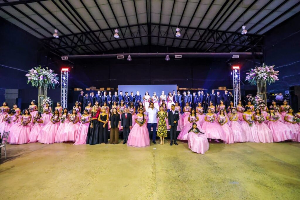 Festejó Alcalde de Reynosa a 82 jóvenes y señoritas en «Mis Quince – 24 TAM